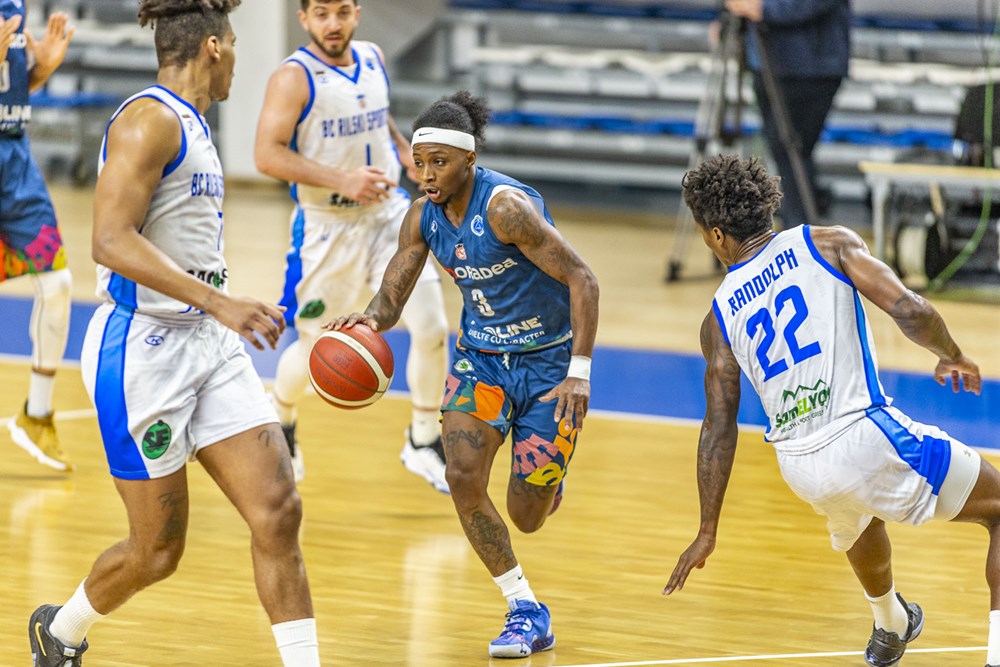 Erick Neal a fost inclus în echipa ideală a etapei a 5-a din FIBA ...
