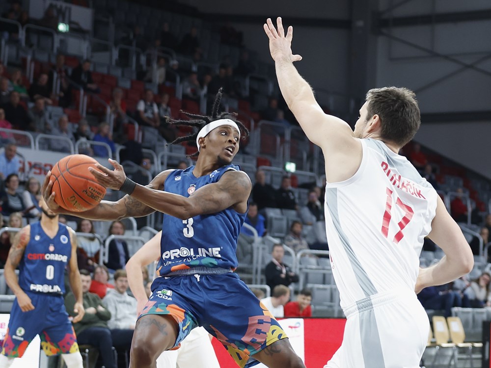 Erick Neal a semnat un nou angajament cu CSM CSU Oradea - CSM Oradea