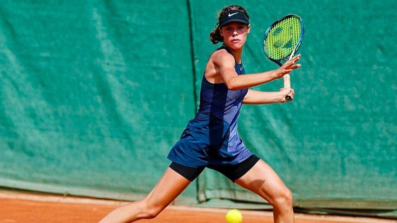 Giulia Popa avansează în turul al 2-lea la Roland Garros Junior ...